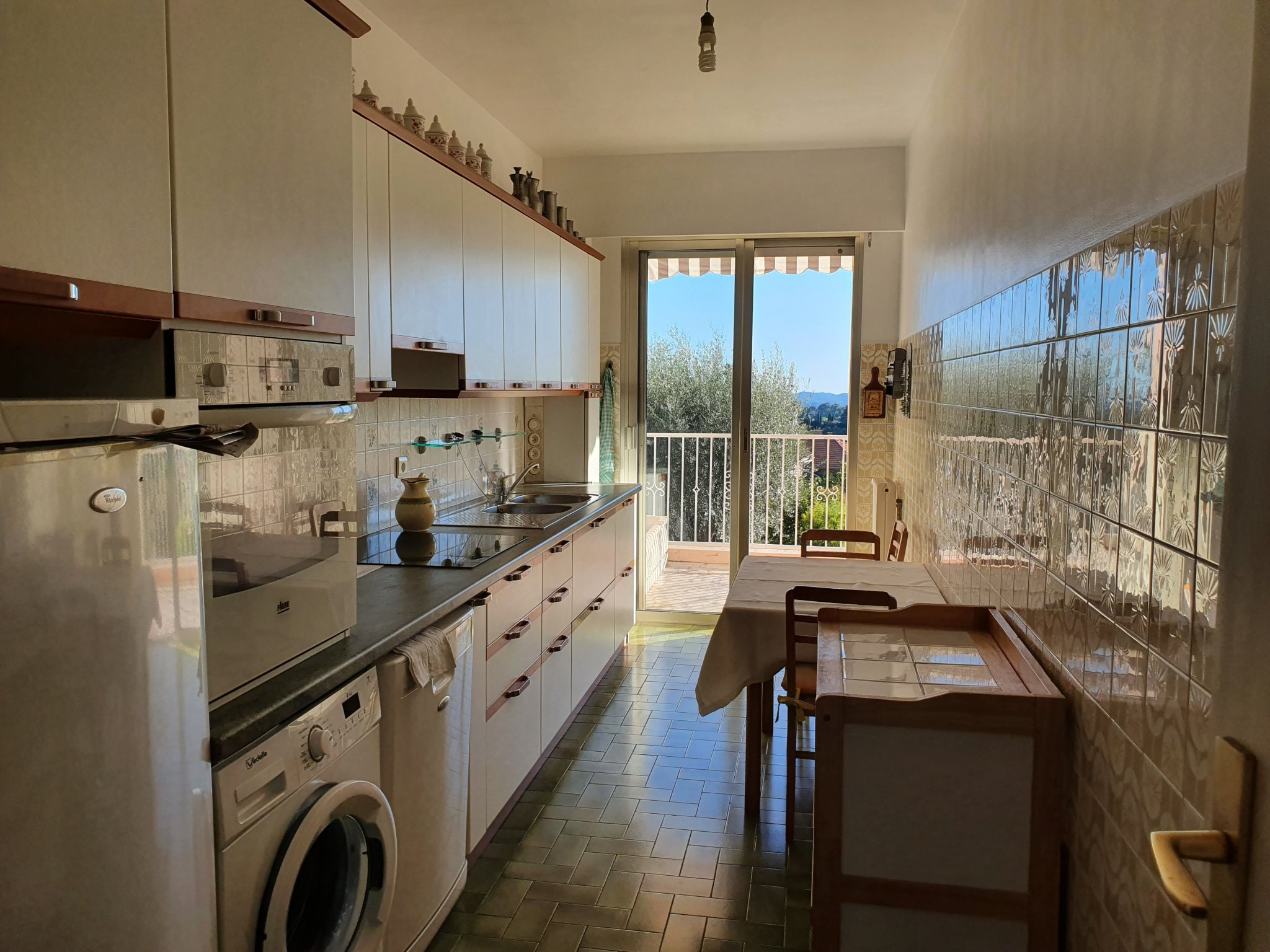 vente EXCLUSIVITE - RARE - VENCE -APPARTEMENT 3 PIECES vente EXCLUSIVITE - RARE - VENCE -APPARTEMENT 3 PIECES